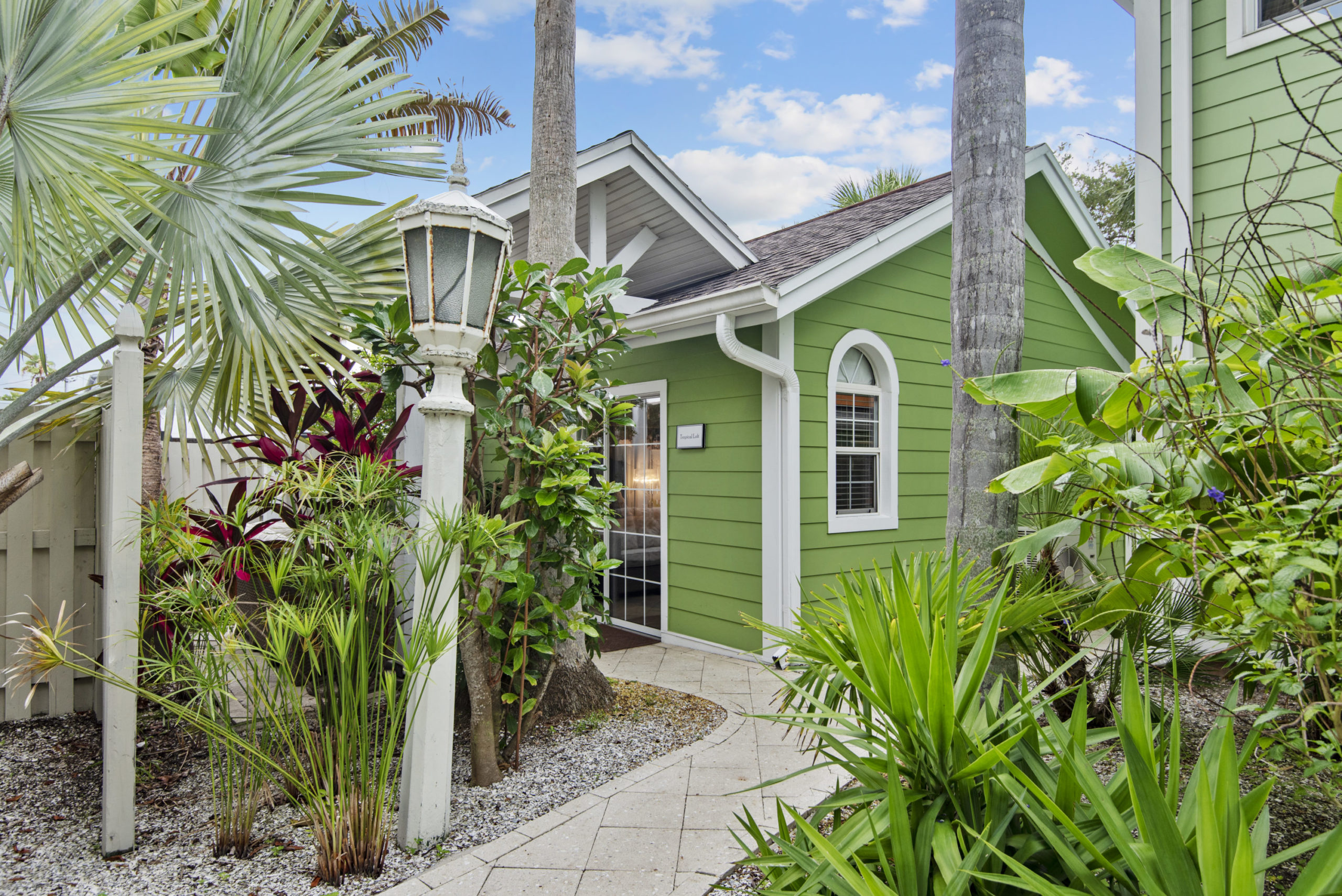 Sarah's Seaside - Cottage Rentals in Indian Rocks Beach - Gulfside Resorts
